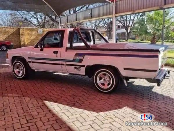 Toyota Hilux Hips Manual 1997 - Photo #2 - CarsInSouthAfrica.com (401561)